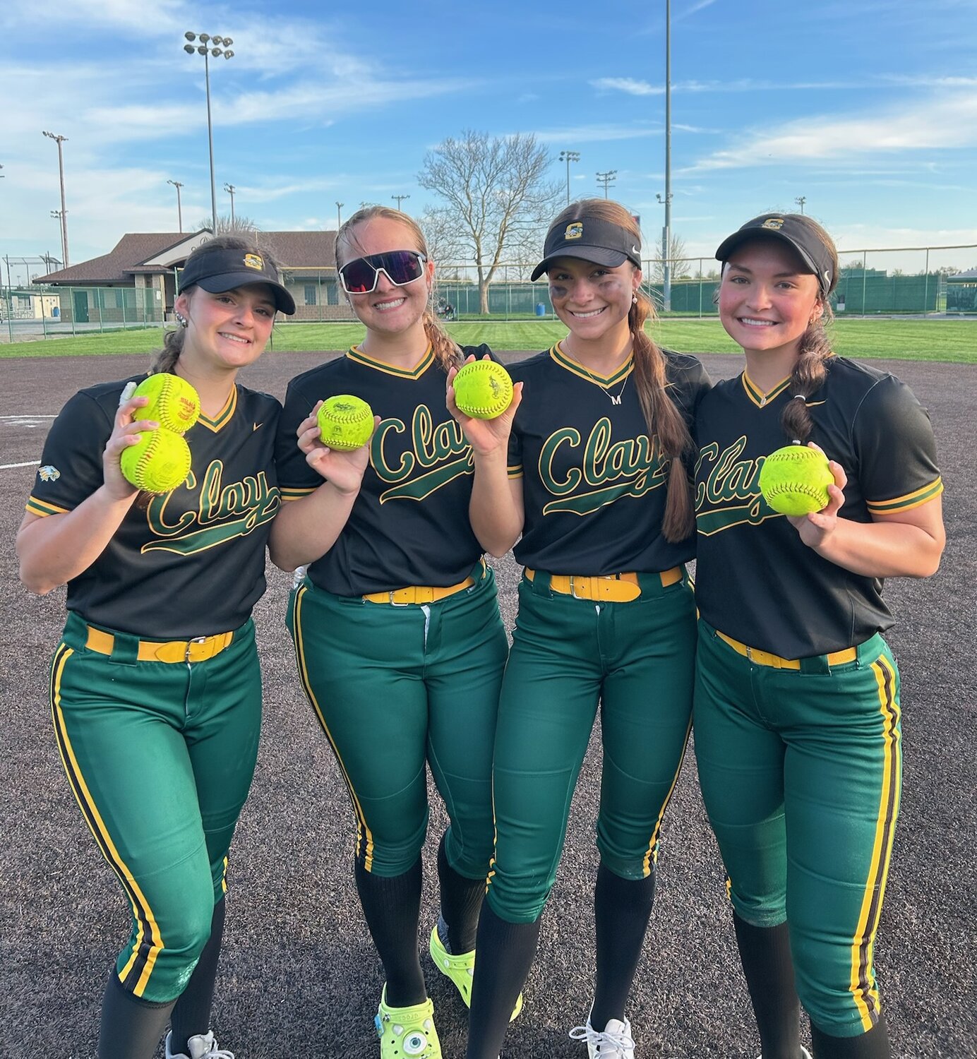 Prep softball roundup: Oak Harbor opens league play in strong fashion ...