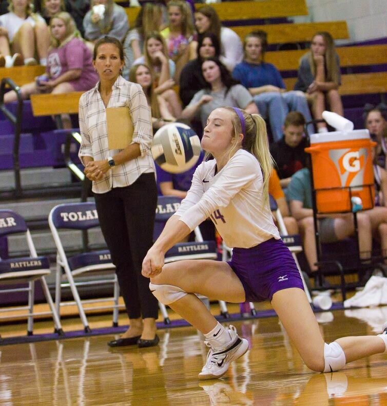 Tolar’s aggression puts Rattlers past De Leon in 4 sets - Hood County News