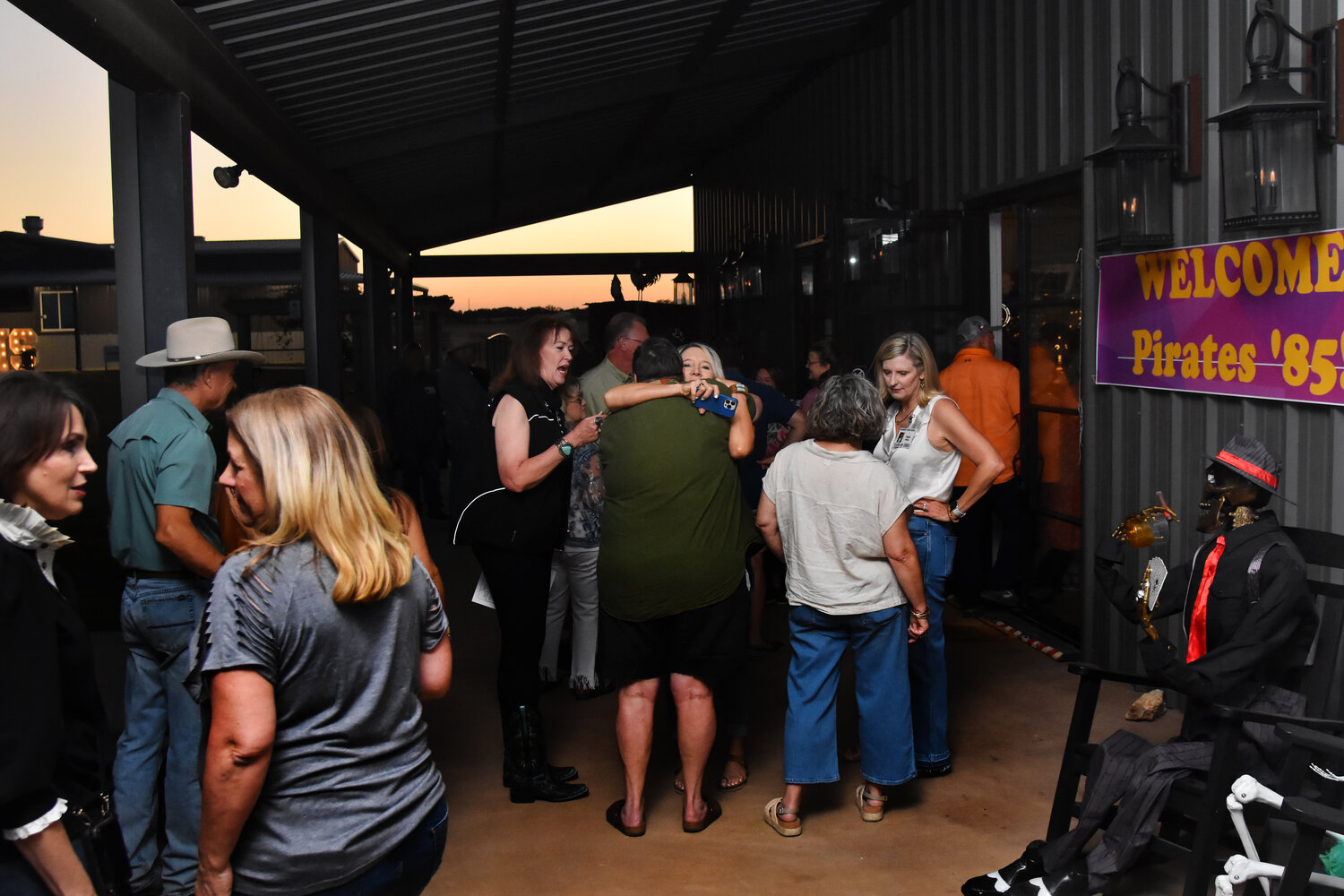 GHS class of 1985 goes “back to the future” for 40th reunion - Hood ...