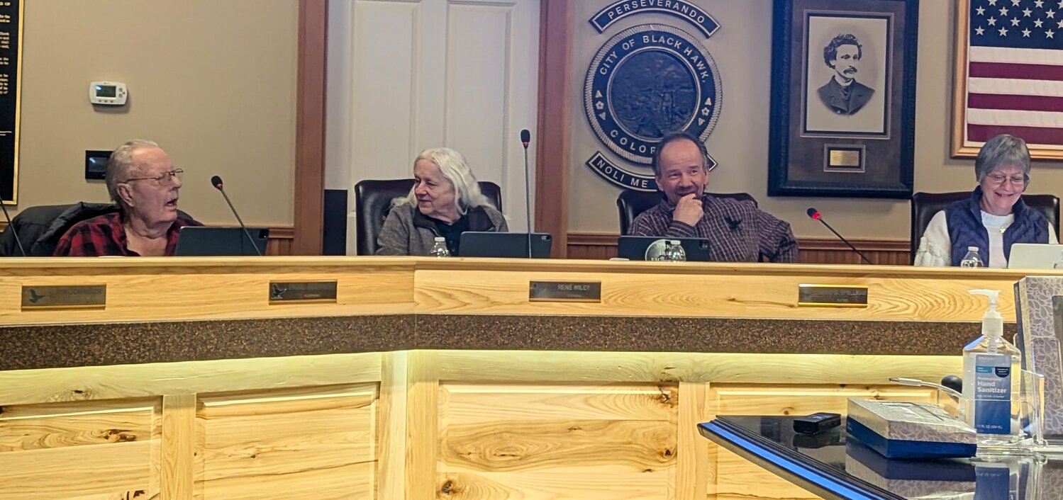 Black Hawk police chief announces retirement - The Mountain-Ear