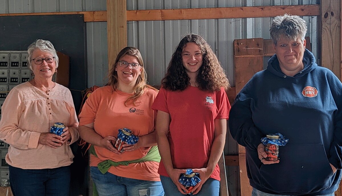 Ladies Skillet Toss Competition draws 22 competitors in Madrid - North ...