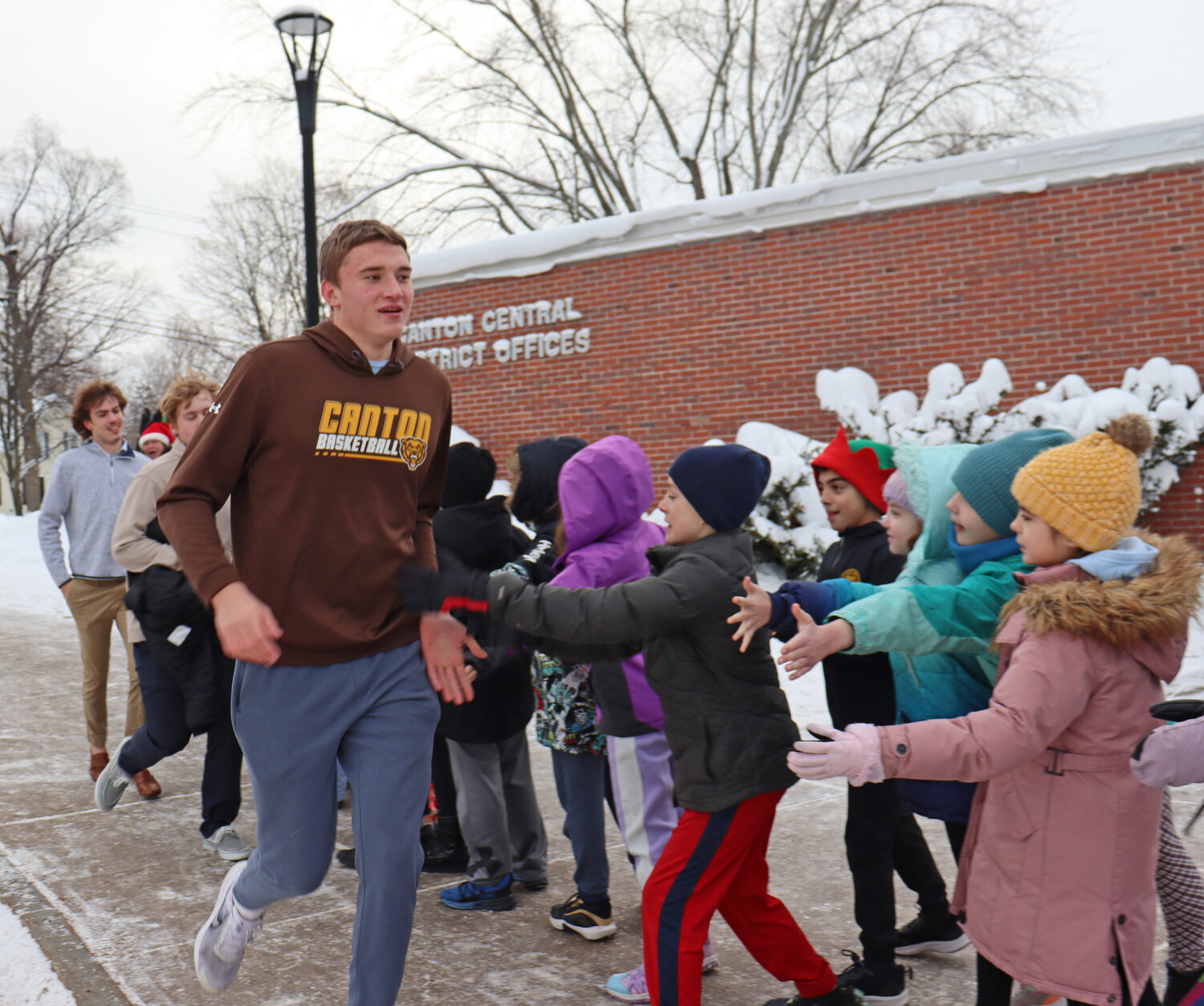 Slideshow: Santa Fun Run honors Canton principal and teacher - North ...