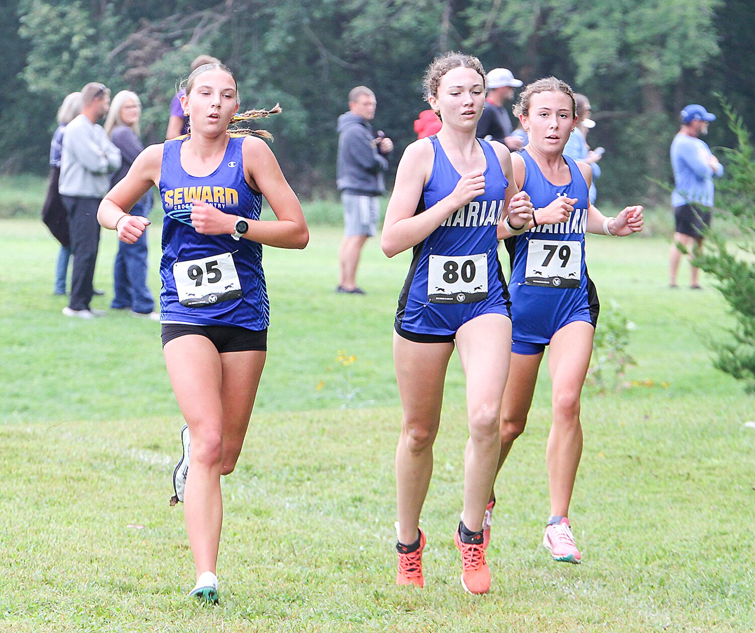 Seward runners open at home | Seward Independent