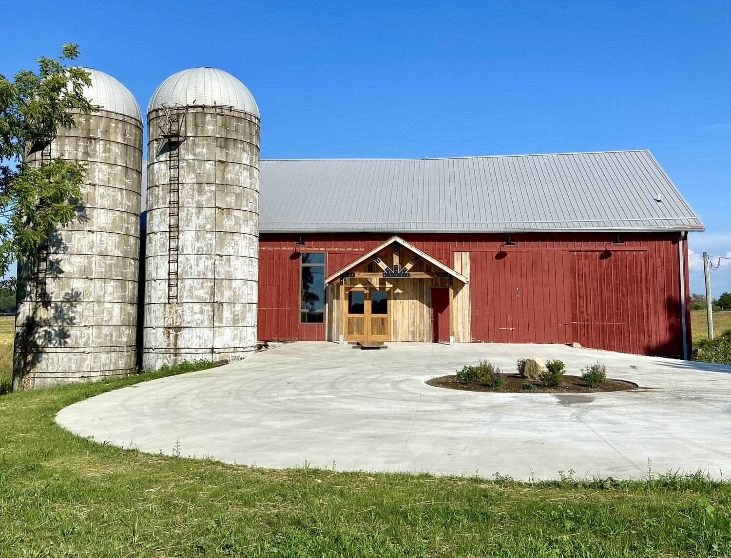 The Barn 1880 To Host Memorial Day Weekend Maker & Merchant Market In ...